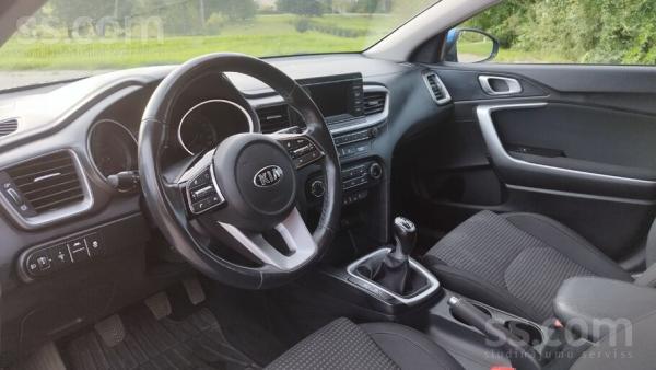 Blue Kia Ceed 2019 in Tukums, with an engine capacity of 1.60 L and mileage of 176 thousand km for 8600 €, photo 5 on AUTOMOTO.COM.LV