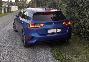 Blue Kia Ceed 2019 in Riga, with an engine capacity of 1.40 L and mileage of 108 thousand km for 13000 €, photo 4 on AUTOMOTO.COM.LV