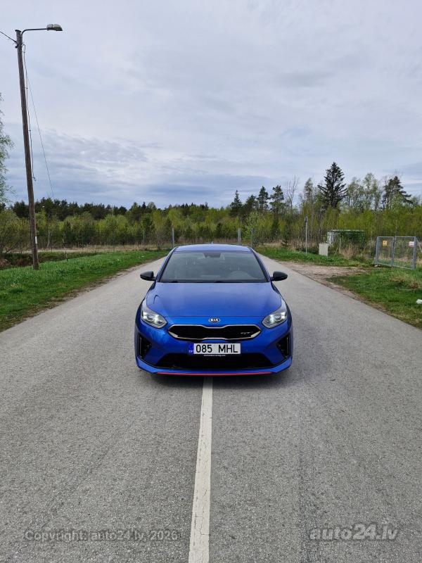 Zils Kia Ceed 2020 Tallina, ar dzinēja tilpumu 1.60 L un nobraukumu 114 tūkst. km par 19000 €, foto 1 vietnē AUTOMOTO.COM.LV