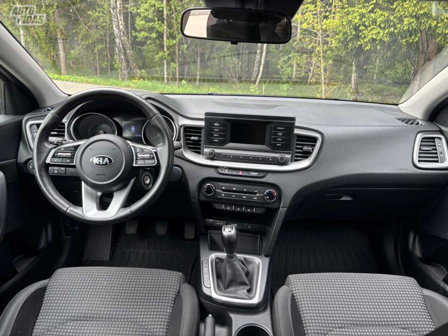Blue Kia Ceed 2020 in Vilnius, with an engine capacity of 1.00 L and mileage of 65 thousand km for 8900 €, photo 9 on AUTOMOTO.COM.LV