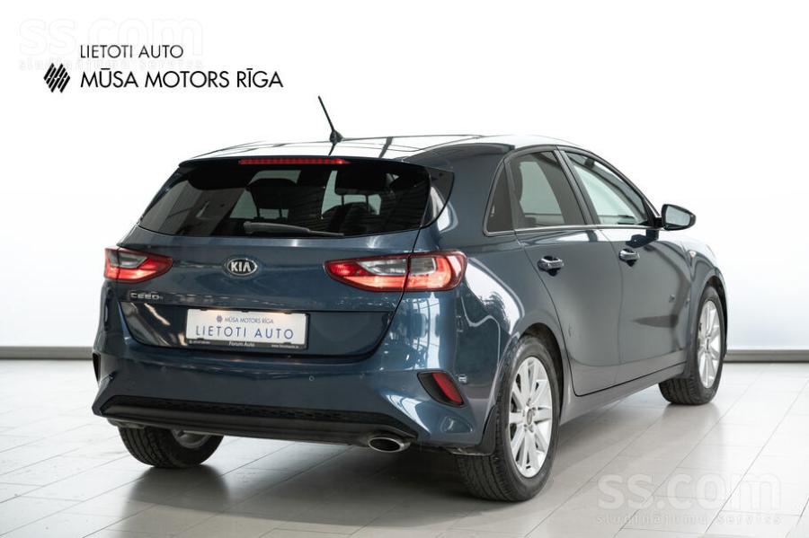 Blue Kia Ceed 2020 in Riga, with an engine capacity of 1.00 L and mileage of 132 thousand km for 10900 €, photo 3 on AUTOMOTO.COM.LV