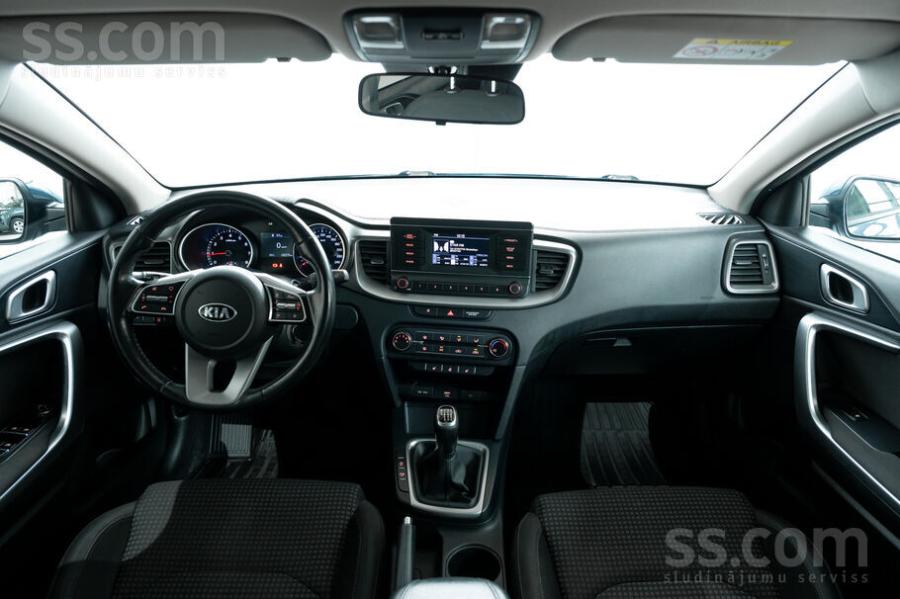 Blue Kia Ceed 2020 in Riga, with an engine capacity of 1.00 L and mileage of 132 thousand km for 10900 €, photo 7 on AUTOMOTO.COM.LV