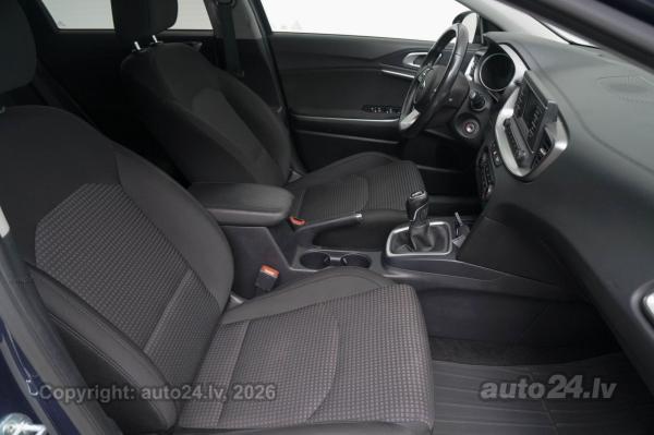 Zils Kia Ceed 2020 Tallina, ar dzinēja tilpumu 1.60 L un nobraukumu 74 tūkst. km par 11490 €, foto 9 vietnē AUTOMOTO.COM.LV