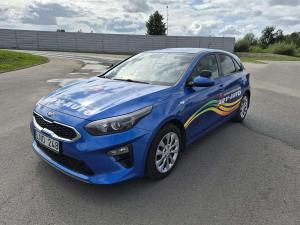 Zils Kia Ceed 2020 Kauņa, ar dzinēja tilpumu 1.00 L un nobraukumu 195 tūkst. km par 9438 €, foto  vietnē AUTOMOTO.COM.LV