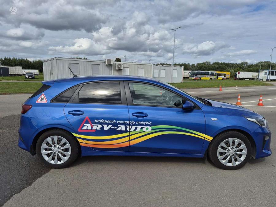 Zils Kia Ceed 2020 Kauņa, ar dzinēja tilpumu 1.00 L un nobraukumu 195 tūkst. km par 9438 €, foto 5 vietnē AUTOMOTO.COM.LV