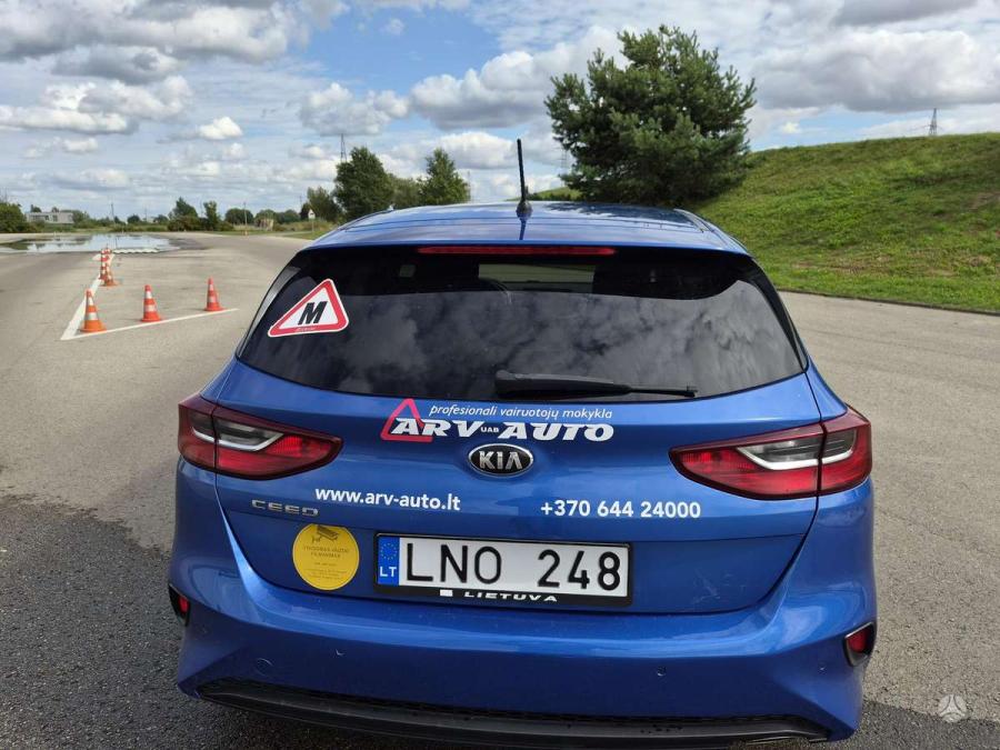 Zils Kia Ceed 2020 Kauņa, ar dzinēja tilpumu 1.00 L un nobraukumu 195 tūkst. km par 9438 €, foto 7 vietnē AUTOMOTO.COM.LV