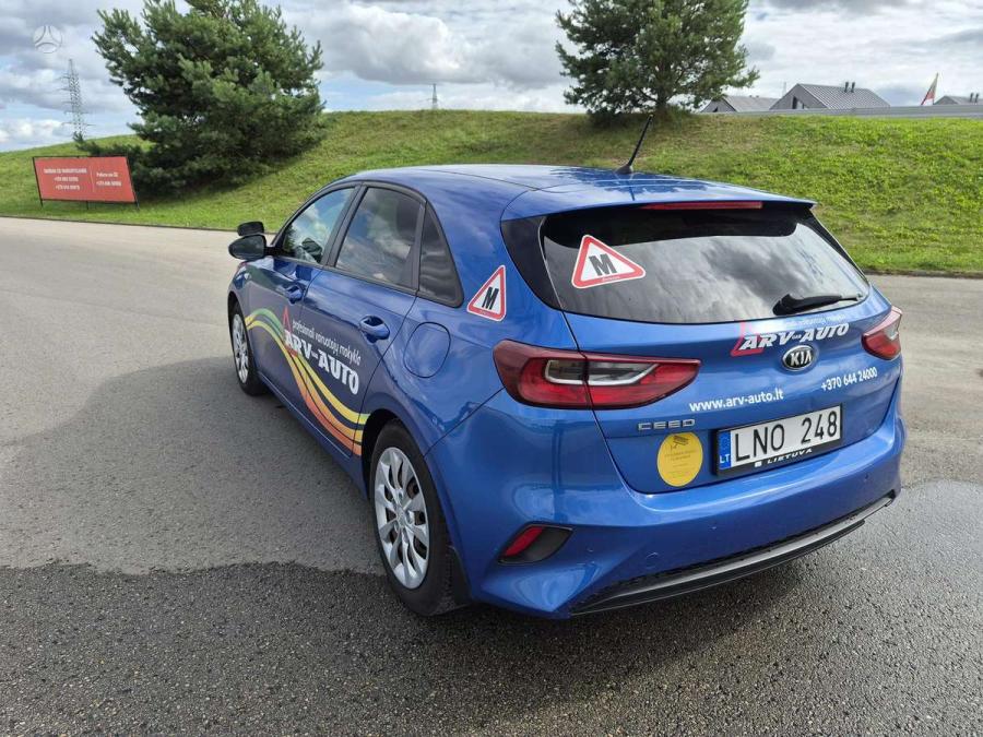 Zils Kia Ceed 2020 Kauņa, ar dzinēja tilpumu 1.00 L un nobraukumu 195 tūkst. km par 9438 €, foto 8 vietnē AUTOMOTO.COM.LV