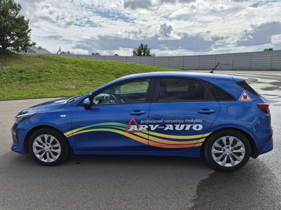 Zils Kia Ceed 2020 Kauņa, ar dzinēja tilpumu 1.00 L un nobraukumu 195 tūkst. km par 9438 €, foto 9 vietnē AUTOMOTO.COM.LV