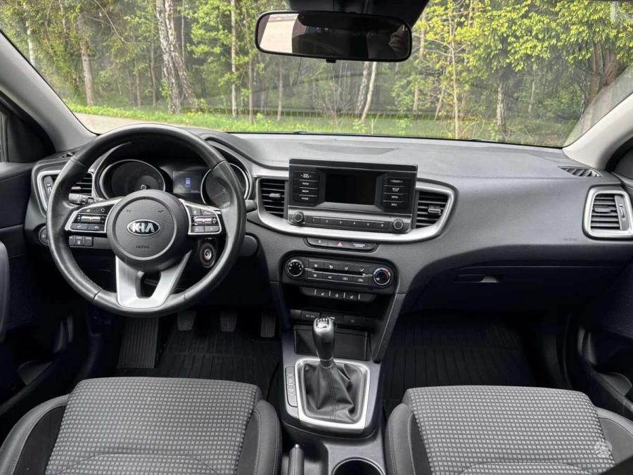 Blue Kia Ceed 2020 in Klaipeda, with an engine capacity of 1.00 L and mileage of 124 thousand km for 7900 €, photo 9 on AUTOMOTO.COM.LV