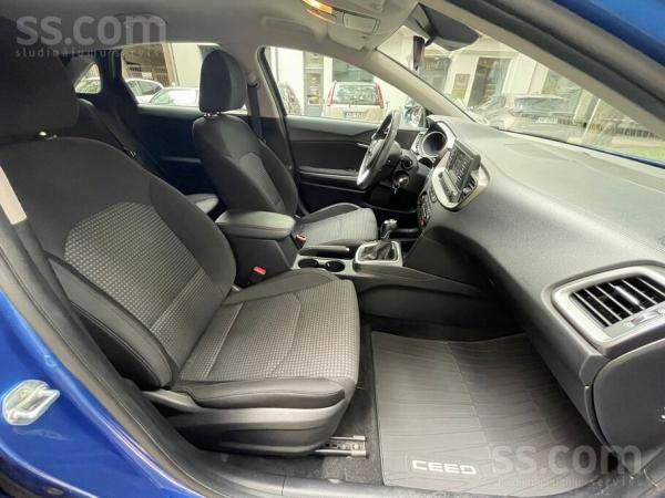 Zils Kia Ceed 2020 Rīga, ar dzinēja tilpumu 1.00 L un nobraukumu 59 tūkst. km par 10500 €, foto 5 vietnē AUTOMOTO.COM.LV
