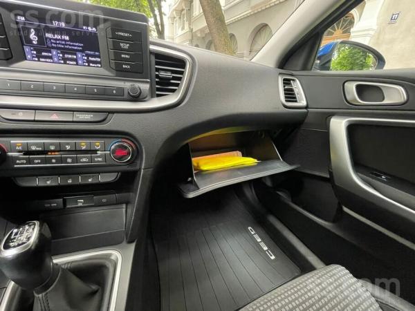 Zils Kia Ceed 2020 Rīga, ar dzinēja tilpumu 1.00 L un nobraukumu 59 tūkst. km par 10500 €, foto 9 vietnē AUTOMOTO.COM.LV