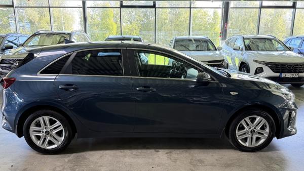 Blue Kia Ceed 2020 in Riga, with an engine capacity of 1.40 L and mileage of 42 thousand km for 14500 €, photo 6 on AUTOMOTO.COM.LV