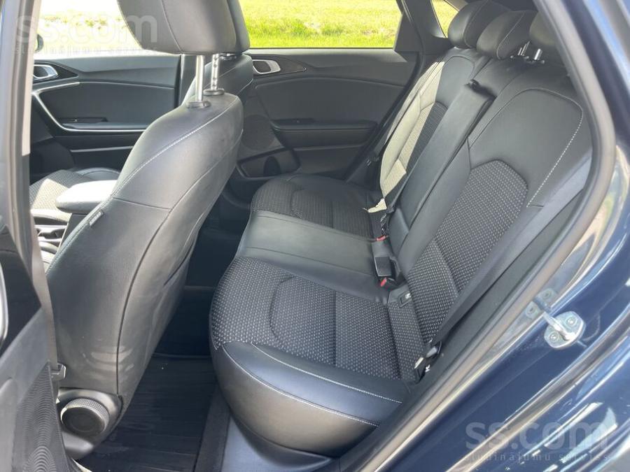 Zils Kia Ceed 2021 Rīga, ar dzinēja tilpumu 1.50 L un nobraukumu 93 tūkst. km par 12900 €, foto 14 vietnē AUTOMOTO.COM.LV