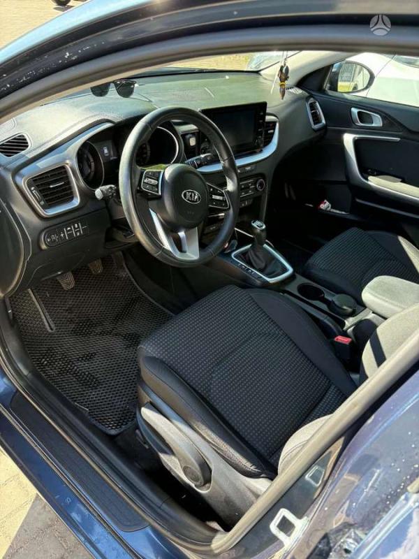 Blue Kia Ceed 2021 in Vilnius, with an engine capacity of 1.00 L and mileage of 67 thousand km for 9500 €, photo 5 on AUTOMOTO.COM.LV