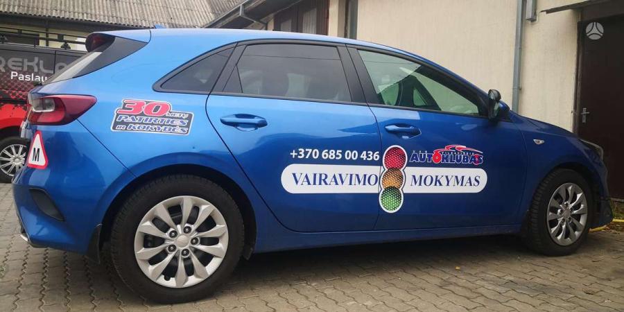 Blue Kia Ceed 2021 in Vilkaviskis, with an engine capacity of 1.00 L and mileage of 139 thousand km for 7499 €, photo 3 on AUTOMOTO.COM.LV