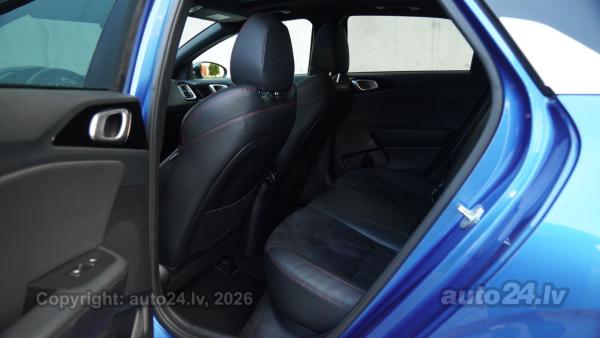 Blue Kia Ceed 2021 in Tartu, with an engine capacity of 1.60 L and mileage of 99 thousand km for 19999 €, photo 7 on AUTOMOTO.COM.LV