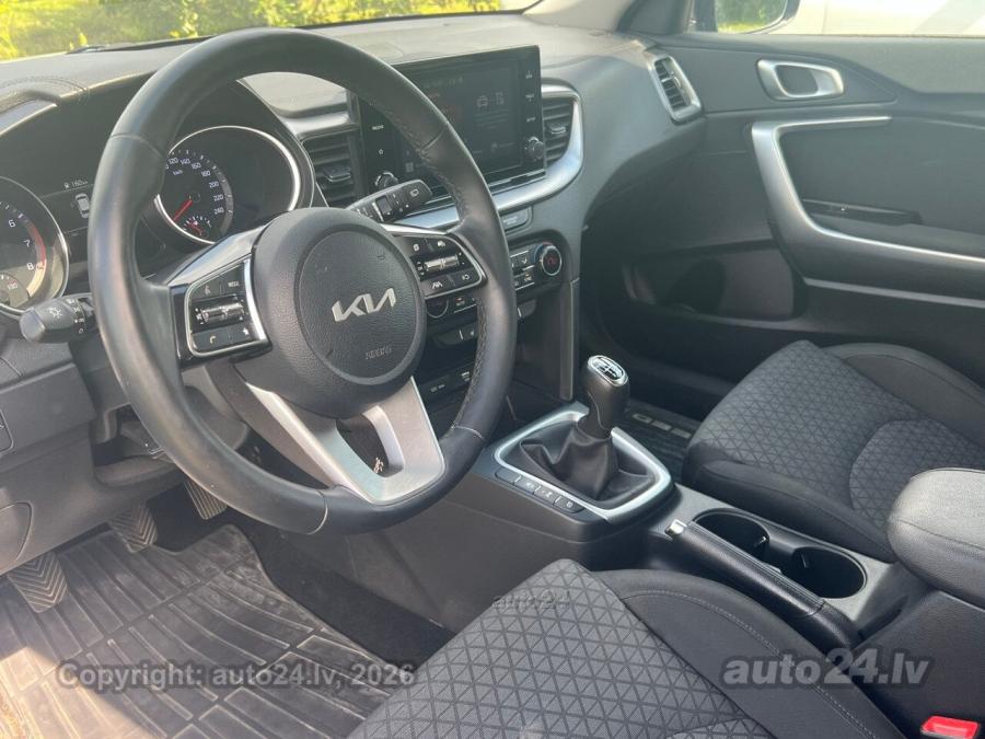 Zils Kia Ceed 2022 Tallina, ar dzinēja tilpumu 1.50 L un nobraukumu 39 tūkst. km par 14990 €, foto 7 vietnē AUTOMOTO.COM.LV