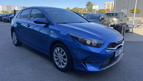 Kia Ceed 2023 Rīga vietnē Zils Kia Ceed 2023 Rīga, ar dzinēja tilpumu 1.60 L un nobraukumu 51 tūkst. km par 14500 €, foto 7 vietnē AUTOMOTO.COM.LV