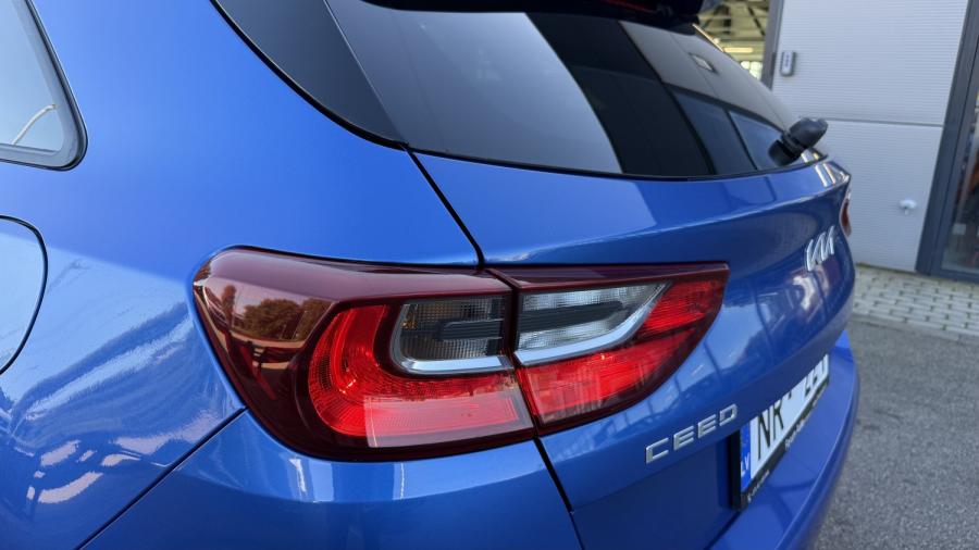 Zils Kia Ceed 2023 Rīga, ar dzinēja tilpumu 1.60 L un nobraukumu 51 tūkst. km par 14500 €, foto 11 vietnē AUTOMOTO.COM.LV