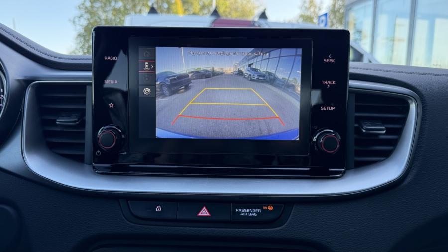 Zils Kia Ceed 2023 Rīga, ar dzinēja tilpumu 1.60 L un nobraukumu 51 tūkst. km par 14500 €, foto 23 vietnē AUTOMOTO.COM.LV
