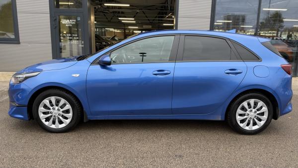 Zils Kia Ceed 2023 Rīga, ar dzinēja tilpumu 1.60 L un nobraukumu 145 tūkst. km par 11900 €, foto 1 vietnē AUTOMOTO.COM.LV