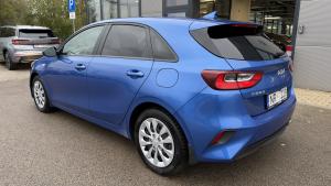 Blue Kia Ceed 2023 in Riga, with an engine capacity of 1.60 L and mileage of 145 thousand km for 11900 €, photo 3 on AUTOMOTO.COM.LV