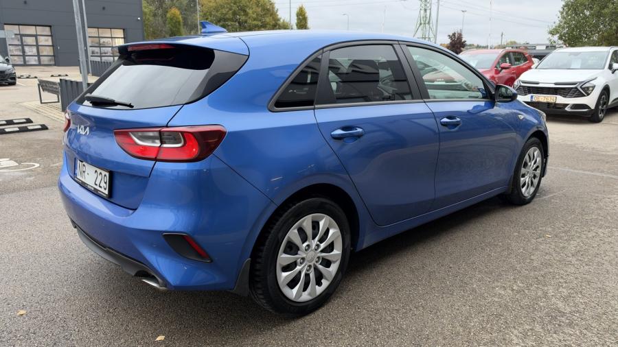 Blue Kia Ceed 2023 in Riga, with an engine capacity of 1.60 L and mileage of 145 thousand km for 11900 €, photo 5 on AUTOMOTO.COM.LV