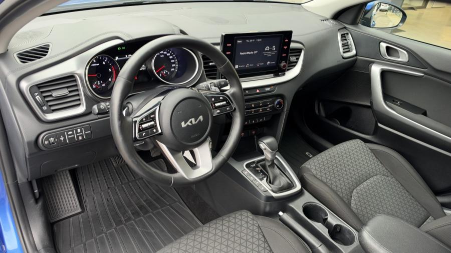 Blue Kia Ceed 2023 in Riga, with an engine capacity of 1.60 L and mileage of 145 thousand km for 11900 €, photo 13 on AUTOMOTO.COM.LV