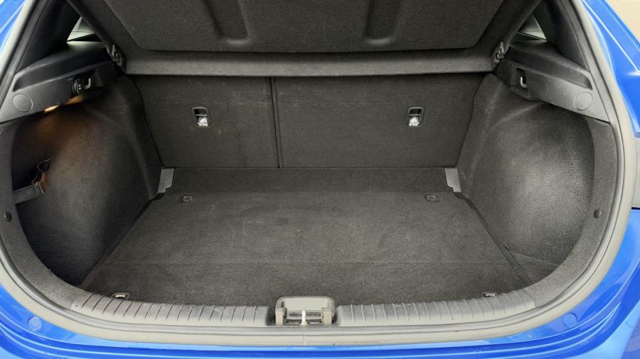 Blue Kia Ceed 2023 in Riga, with an engine capacity of 1.60 L and mileage of 145 thousand km for 11900 €, photo 15 on AUTOMOTO.COM.LV