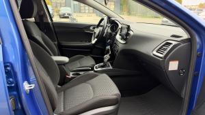 Blue Kia Ceed 2023 in Riga, with an engine capacity of 1.60 L and mileage of 145 thousand km for 11900 €, photo 17 on AUTOMOTO.COM.LV