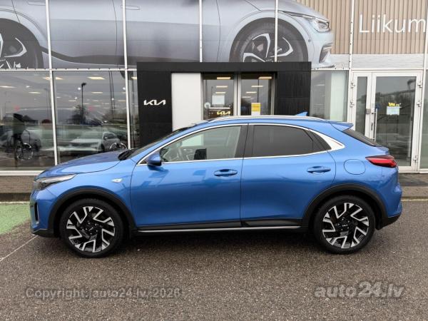 Zils Kia Ceed 2024 Tallina, ar dzinēja tilpumu 1.50 L un nobraukumu 23 tūkst. km par 24900 €, foto 2 vietnē AUTOMOTO.COM.LV