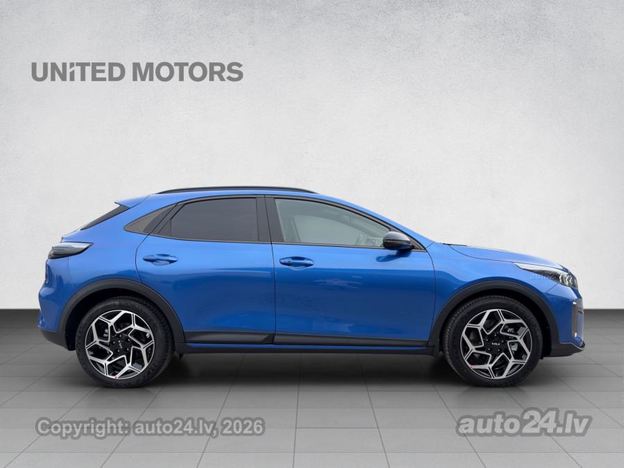 Zils Kia Ceed 2026 Jehvi, ar dzinēja tilpumu 1.60 L un nobraukumu 0 tūkst. km par 27990 €, foto 14 vietnē AUTOMOTO.COM.LV