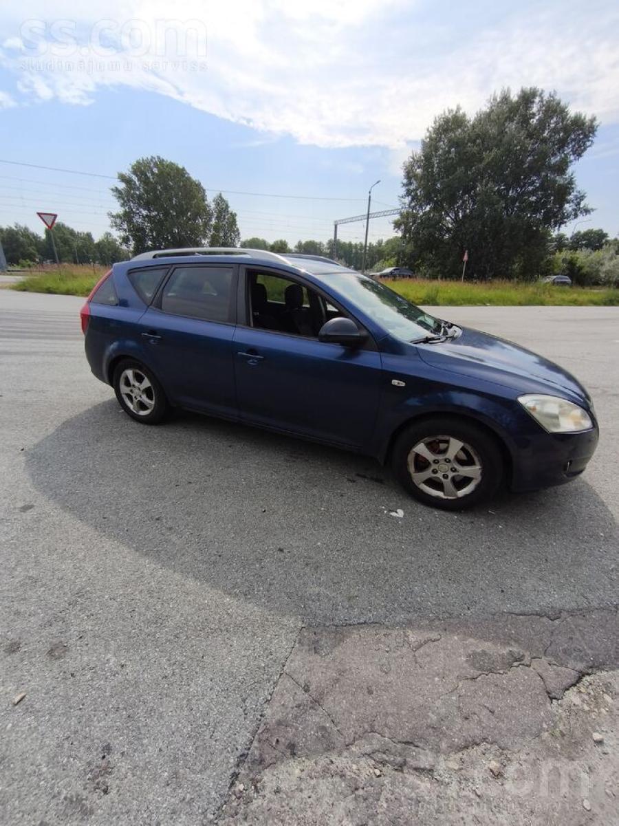 Zils Kia Ceed 2008 Rīga, ar dzinēja tilpumu 1.60 L un nobraukumu 354 tūkst. km par 1400 €, foto 1 vietnē AUTOMOTO.COM.LV
