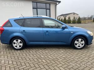 Zils Kia Ceed 2009 Rēzekne, ar dzinēja tilpumu 1.60 L un nobraukumu 255 tūkst. km par 3750 €, foto 4 vietnē AUTOMOTO.COM.LV