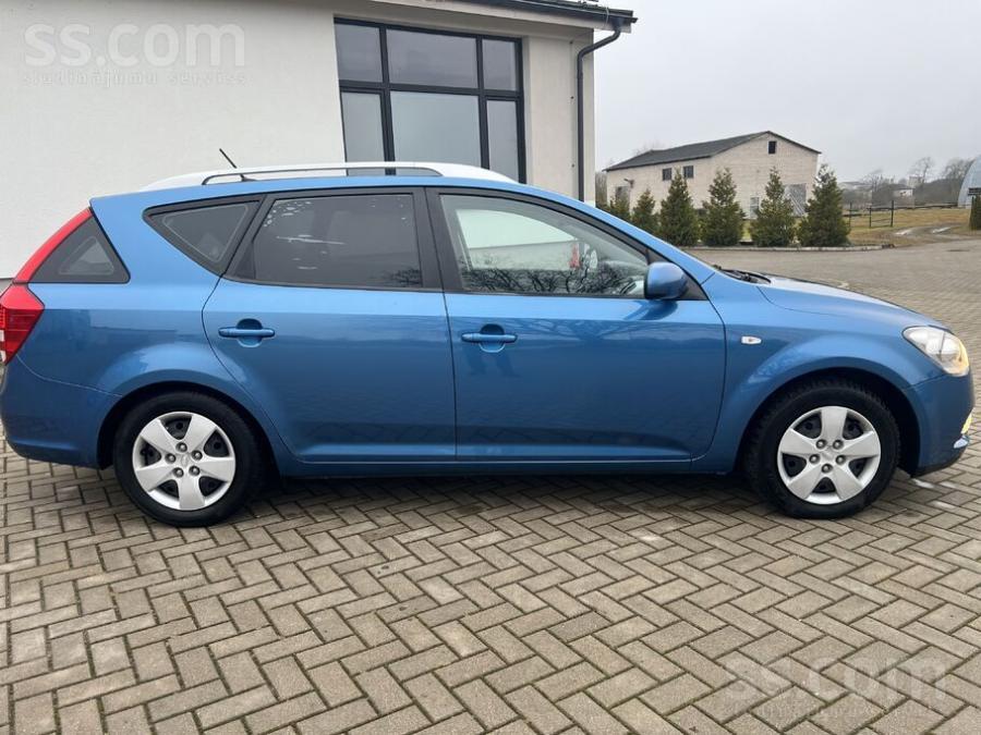 Zils Kia Ceed 2009 Rēzekne, ar dzinēja tilpumu 1.60 L un nobraukumu 255 tūkst. km par 3750 €, foto 4 vietnē AUTOMOTO.COM.LV