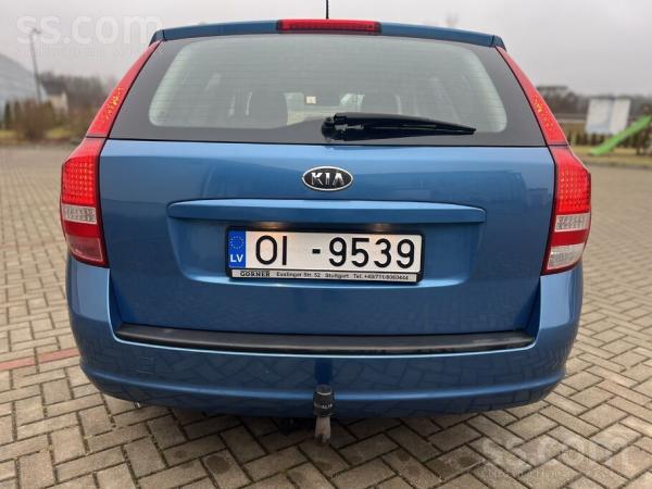 Zils Kia Ceed 2009 Rēzekne, ar dzinēja tilpumu 1.60 L un nobraukumu 255 tūkst. km par 3750 €, foto 7 vietnē AUTOMOTO.COM.LV