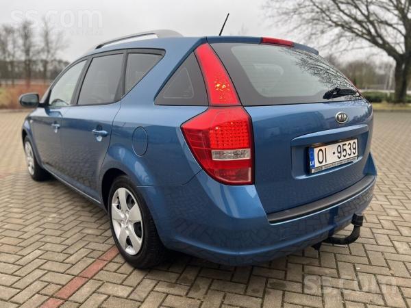Zils Kia Ceed 2009 Rēzekne, ar dzinēja tilpumu 1.60 L un nobraukumu 255 tūkst. km par 3750 €, foto 8 vietnē AUTOMOTO.COM.LV
