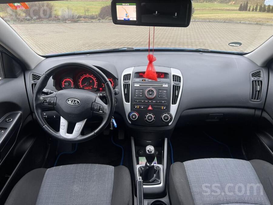 Zils Kia Ceed 2009 Rēzekne, ar dzinēja tilpumu 1.60 L un nobraukumu 255 tūkst. km par 3750 €, foto 15 vietnē AUTOMOTO.COM.LV