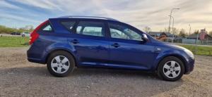 Blue Kia Ceed 2009 in Daugavpils, with an engine capacity of 1.60 L and mileage of 262 thousand km for 2750 €, photo 7 on AUTOMOTO.COM.LV