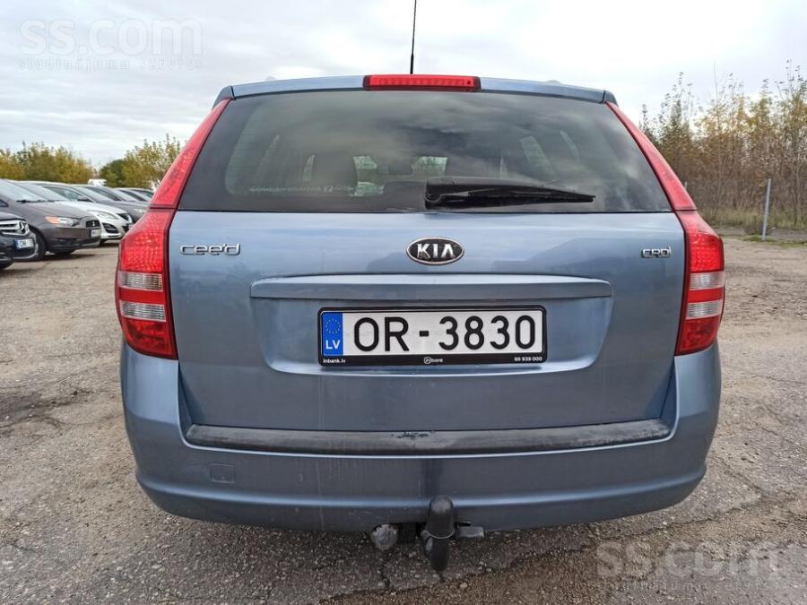 Zils Kia Ceed 2009 Daugavpils, ar dzinēja tilpumu 2.00 L un nobraukumu 0 tūkst. km par 2800 €, foto 9 vietnē AUTOMOTO.COM.LV