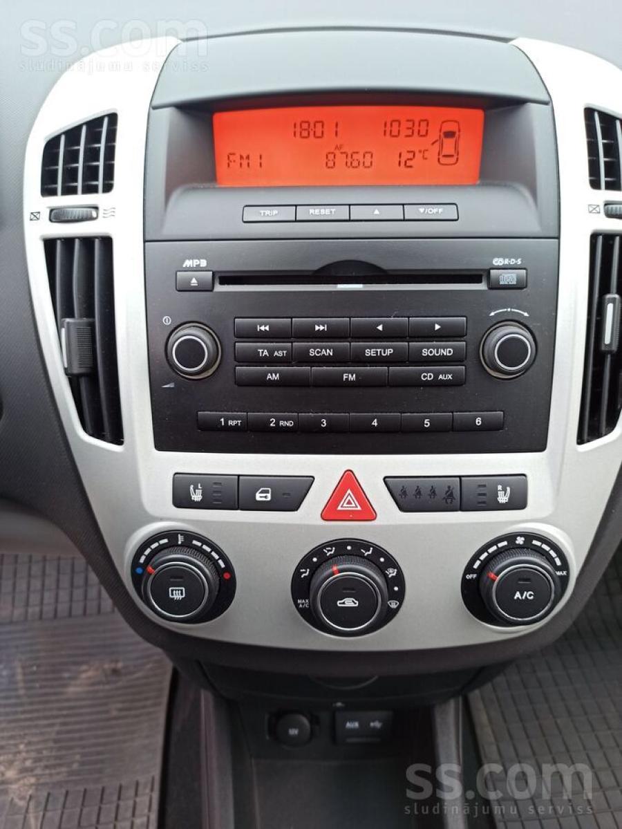 Zils Kia Ceed 2009 Daugavpils, ar dzinēja tilpumu 2.00 L un nobraukumu 0 tūkst. km par 2800 €, foto 25 vietnē AUTOMOTO.COM.LV