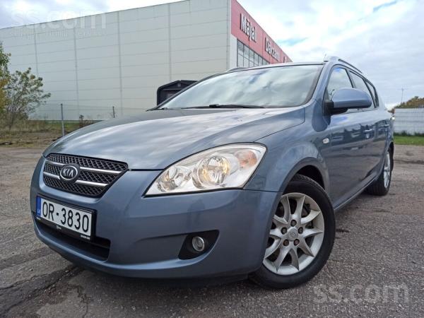 Zils Kia Ceed 2009 Daugavpils, ar dzinēja tilpumu 2.00 L un nobraukumu 0 tūkst. km par 2800 €, foto 1 vietnē AUTOMOTO.COM.LV