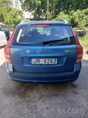 Blue Kia Ceed 2010 in Riga, with an engine capacity of 1.60 L and mileage of 442 thousand km for 1100 €, photo 7 on AUTOMOTO.COM.LV