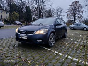 Zils Kia Ceed 2010 Viljandi, ar dzinēja tilpumu 1.60 L un nobraukumu 312 tūkst. km par 999 €, foto  vietnē AUTOMOTO.COM.LV