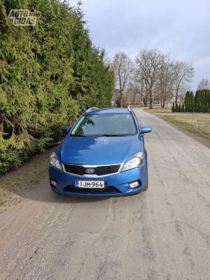 Blue Kia Ceed 2011 in Kelme, with an engine capacity of 1.60 L and mileage of 235 thousand km for 2750 €, photo 2 on AUTOMOTO.COM.LV
