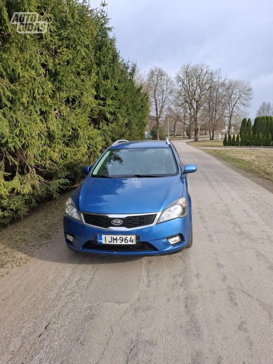 Blue Kia Ceed 2011 in Kelme, with an engine capacity of 1.60 L and mileage of 235 thousand km for 2750 €, photo 2 on AUTOMOTO.COM.LV