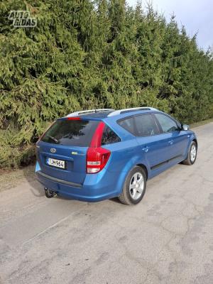 Blue Kia Ceed 2011 in Kelme, with an engine capacity of 1.60 L and mileage of 235 thousand km for 2750 €, photo 6 on AUTOMOTO.COM.LV