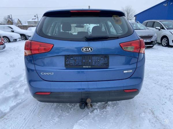 Zils Kia Ceed 2014 Tauragė, ar dzinēja tilpumu 1.59 L un nobraukumu 240 tūkst. km par 2900 €, foto 4 vietnē AUTOMOTO.COM.LV