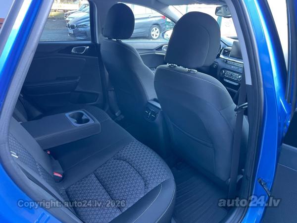 Zils Kia Ceed 2019 Tallina, ar dzinēja tilpumu 1.60 L un nobraukumu 165 tūkst. km par 11990 €, foto 8 vietnē AUTOMOTO.COM.LV