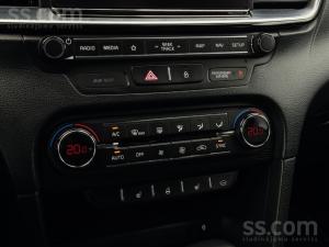 Zils Kia Ceed 2019 Valmiera, ar dzinēja tilpumu 1.40 L un nobraukumu 127 tūkst. km par 13400 €, foto 15 vietnē AUTOMOTO.COM.LV